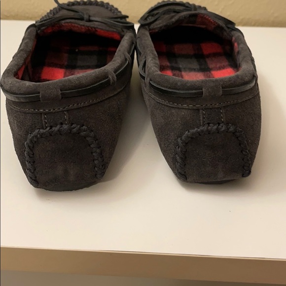 Minnie Tonka | Shoes | Minnie Tonka Black Moccasins Slippers | Poshmark